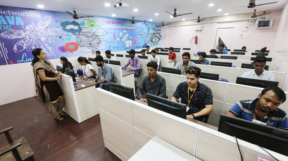 Satish Pradhan Dnyanasadhana College Thane